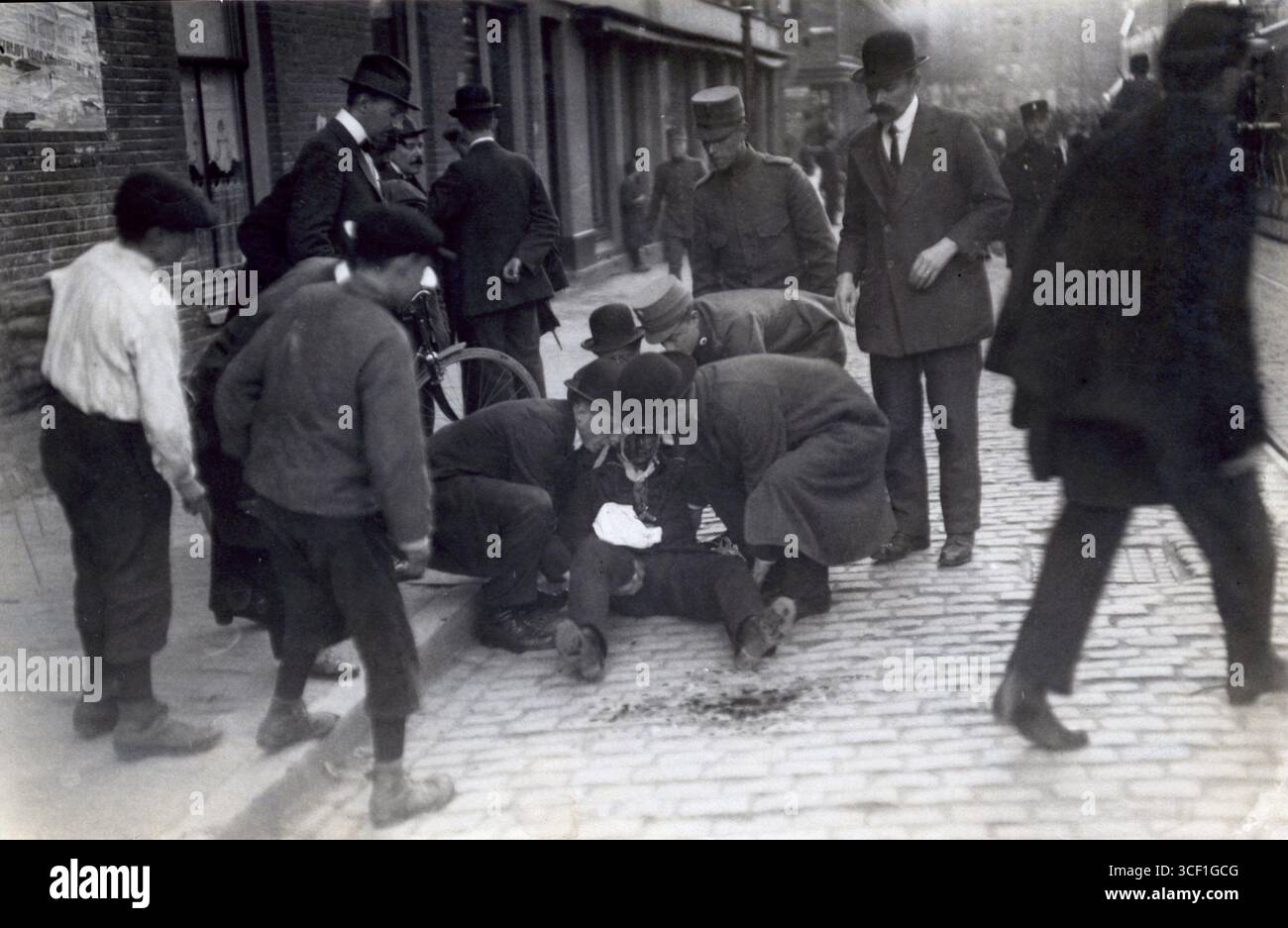 Labor riot 1918 hi-res stock photography and images - Alamy