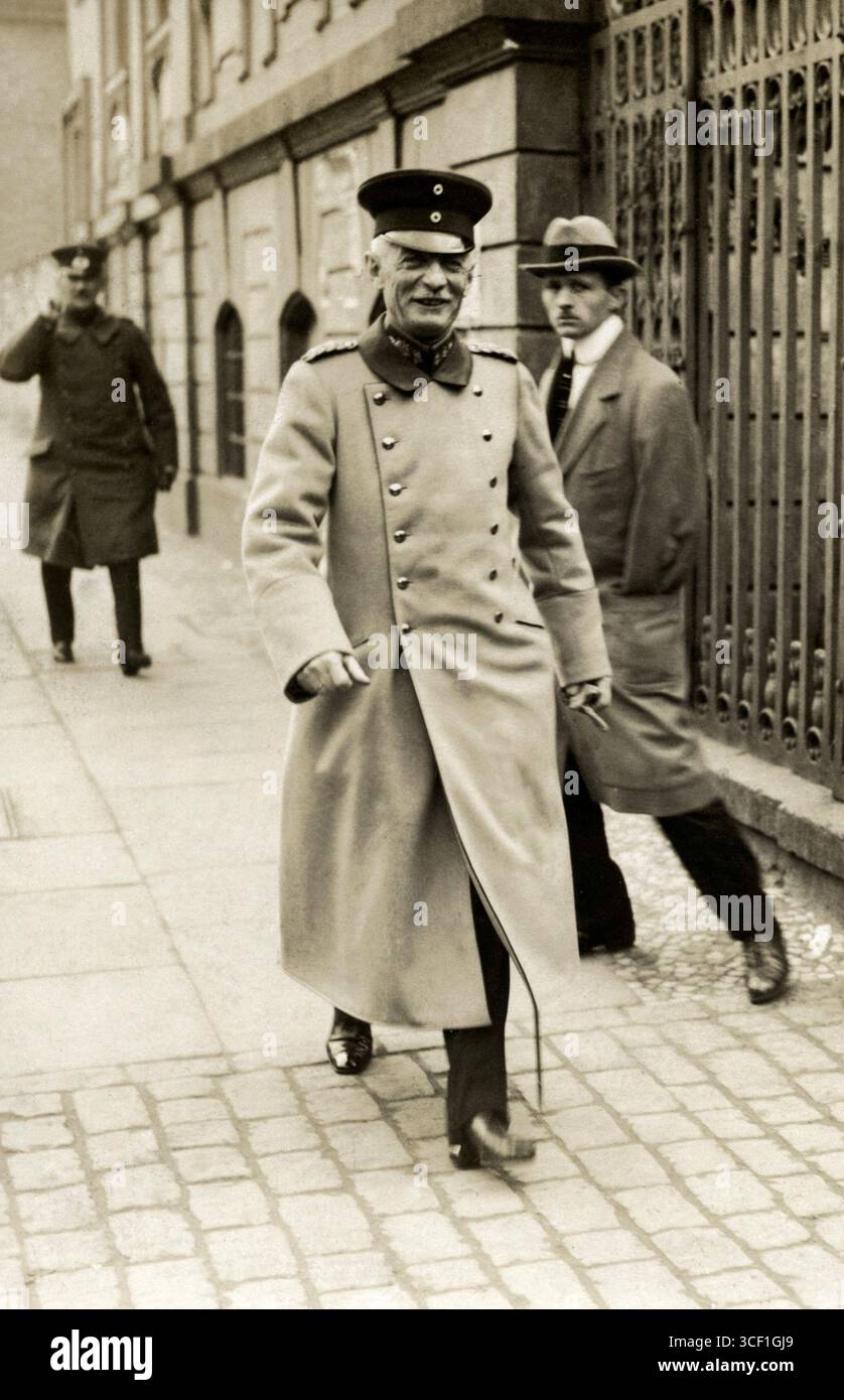 Walter freiherr von l hi-res stock photography and images - Alamy