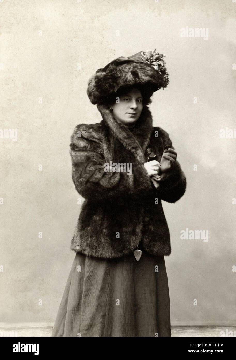 Dutch actress Wilhelmina van der Horst - Van der Lugt Melsert (1871 ...