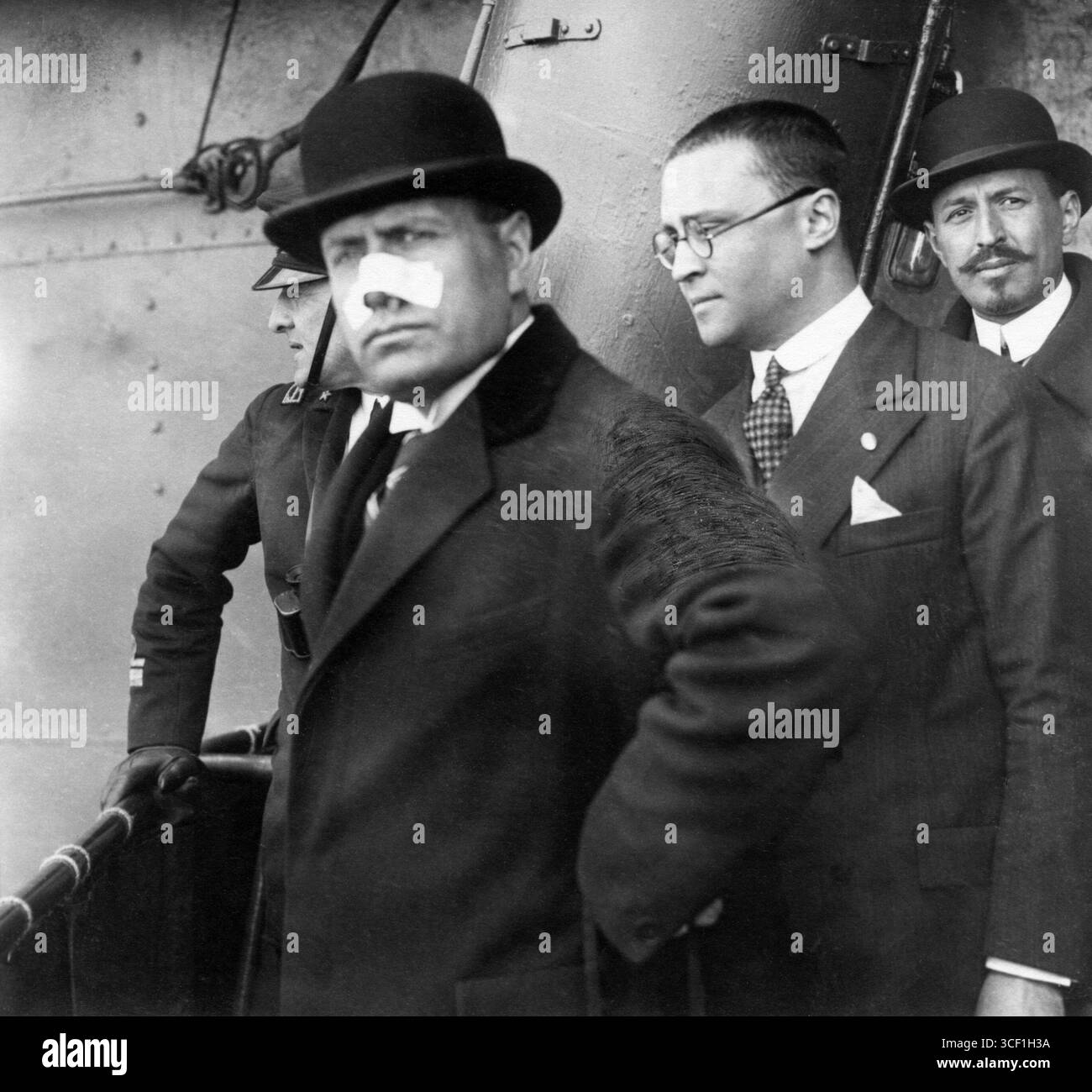 Mussolini boat to tripoli hi-res stock photography and images - Alamy