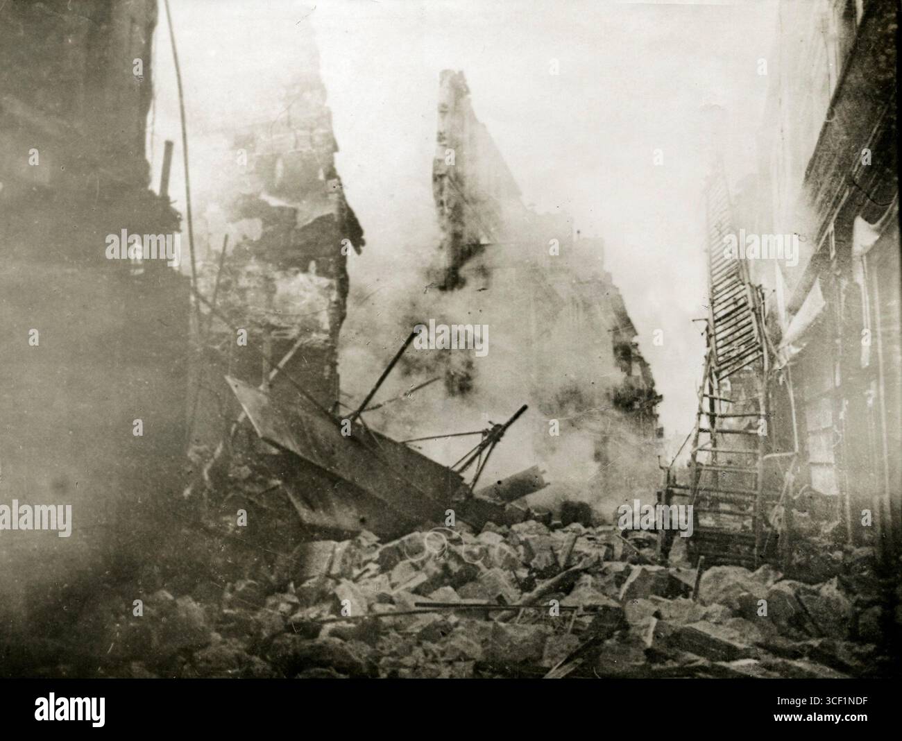 Rubble in Soissons, France, after destruction during World War I, 1915 ...