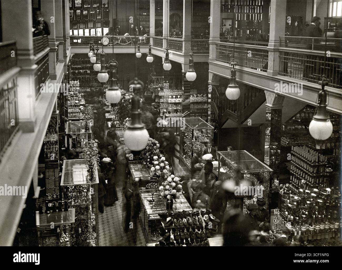 Fransche bazar hi-res stock photography and images - Alamy