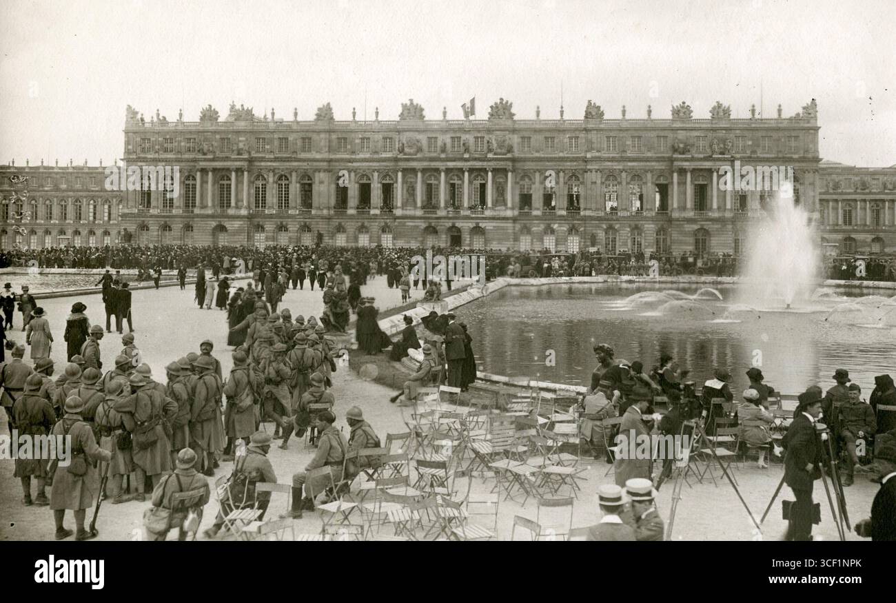 Treaty of versailles 1919 hi-res stock photography and images - Alamy
