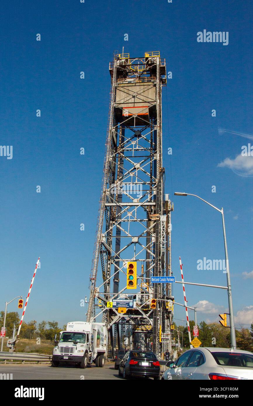 The Glendale Lift Bridge, St. Catharines,in the Welland Canal, Niagara ...