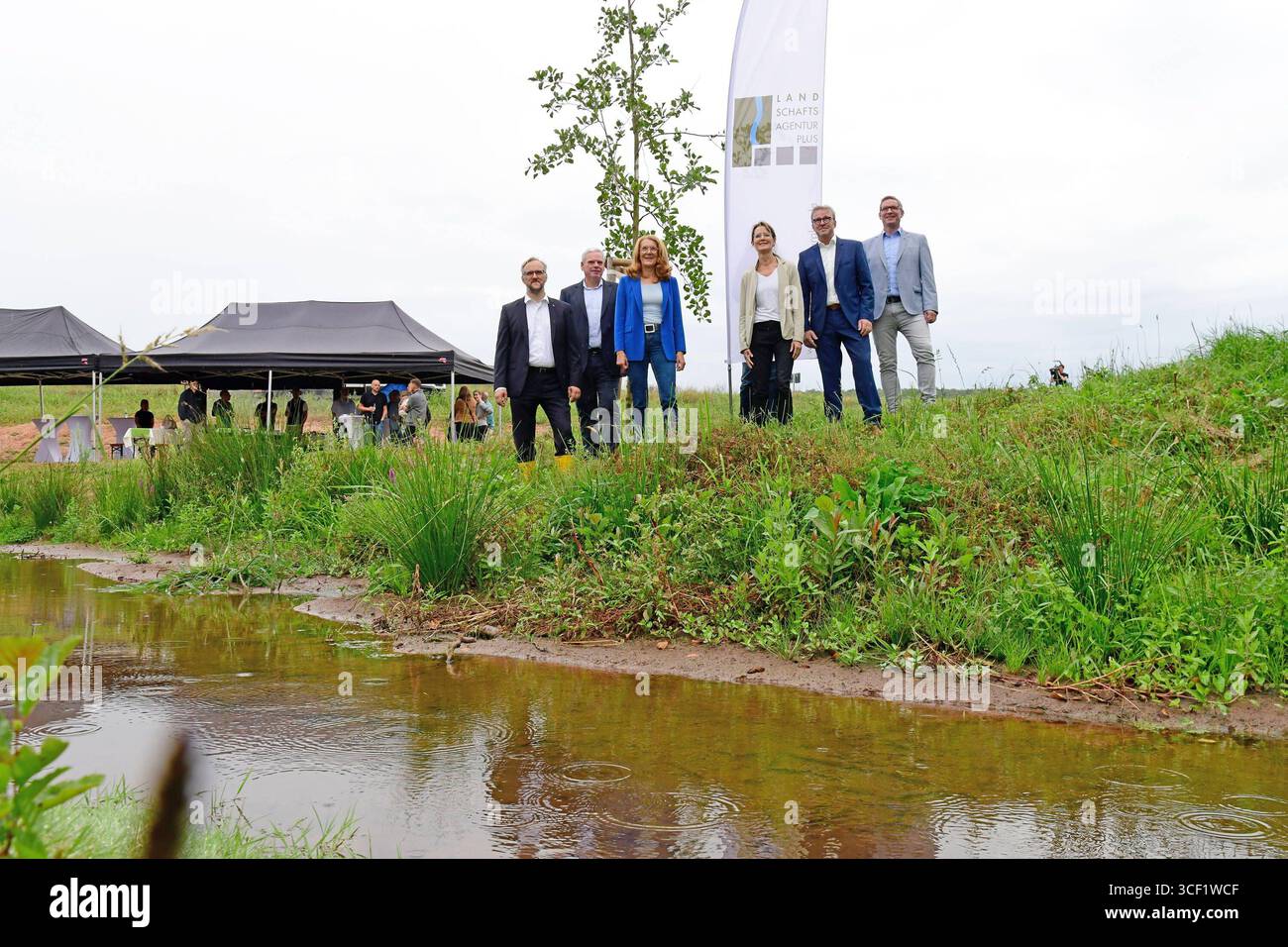 Die Renaturierung des Ellbachs durch die RAG ist in Saarwellingen ...