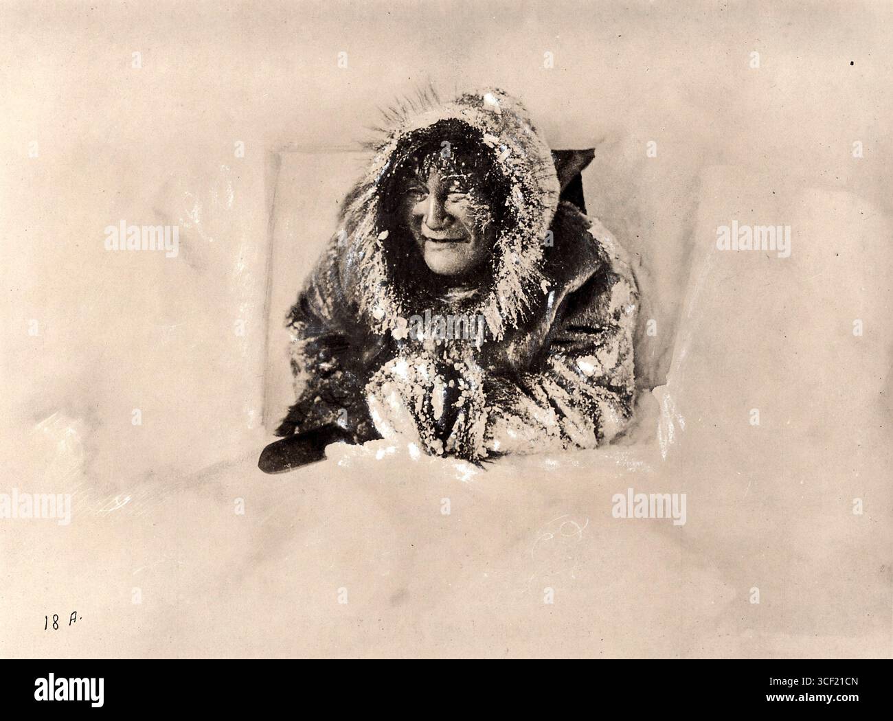 Inuit people arctic attire hi-res stock photography and images - Alamy