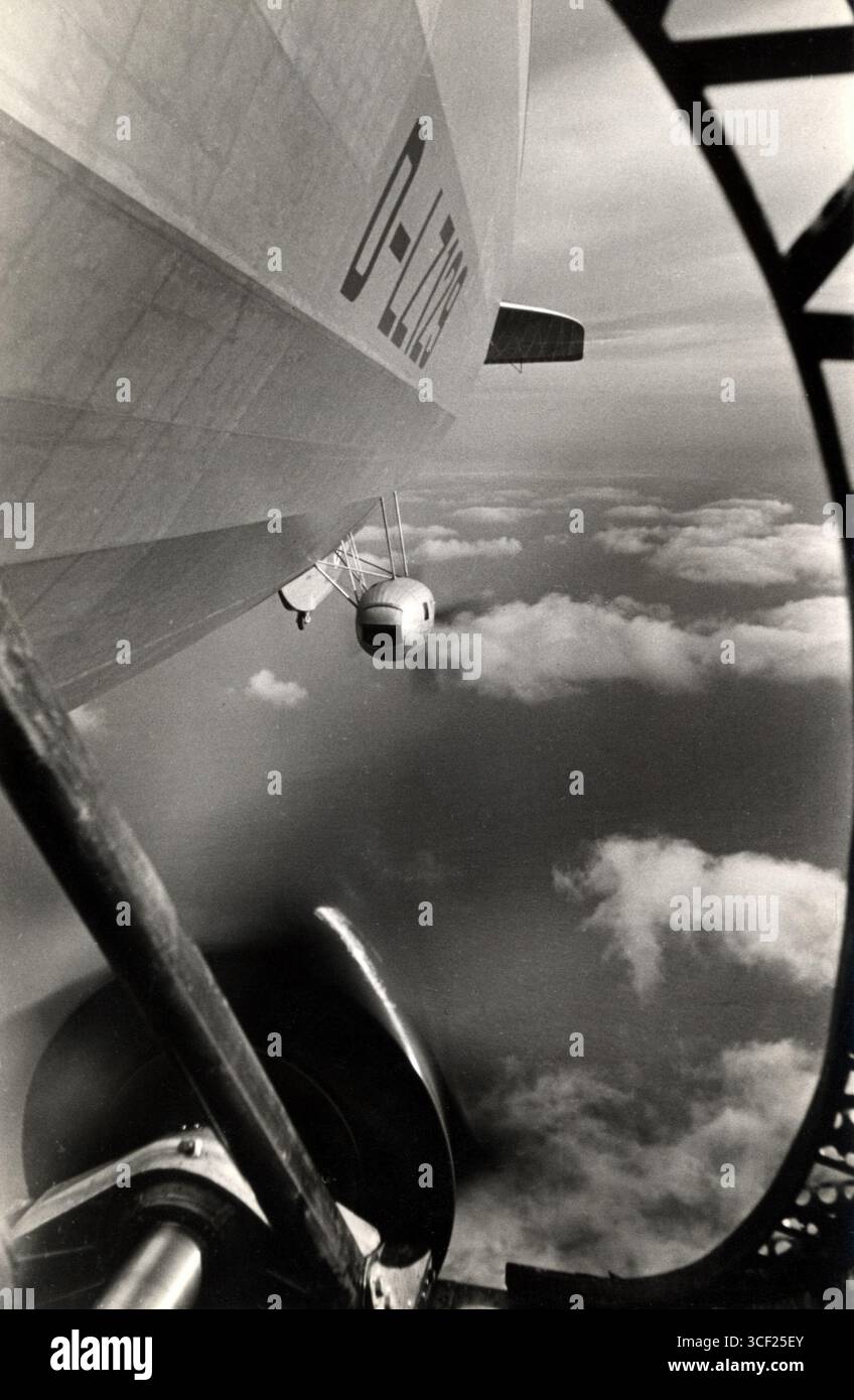 A view from the forward engine gondola of the German airship LZ 129 ...