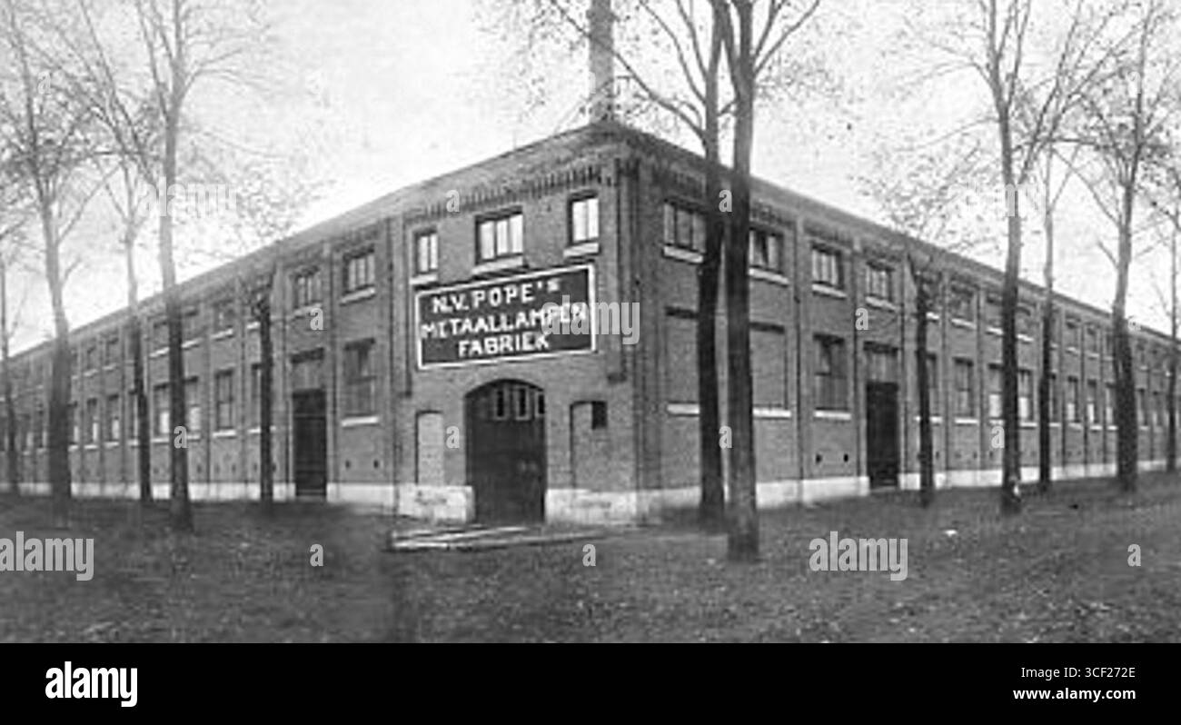 A photo from around 1910 of the Pope lightbulb factory at the corner of ...