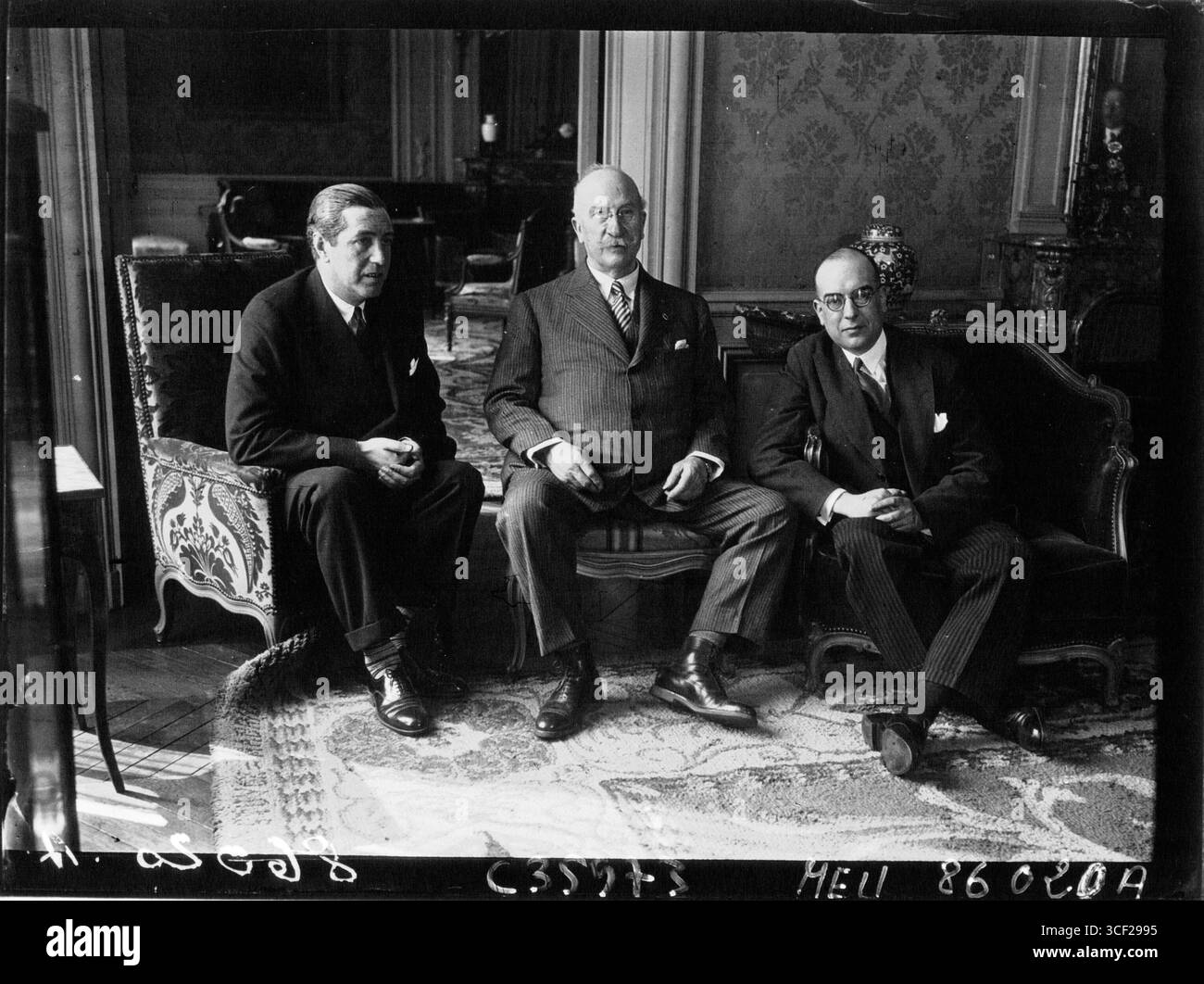 Foreign relations series Black and White Stock Photos & Images - Alamy