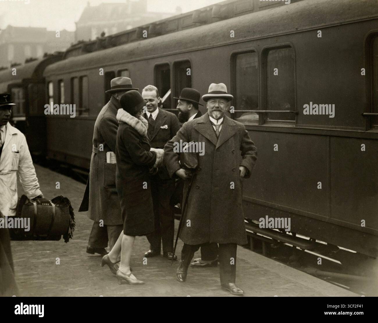 This 1929 photo shows Amsterdam's mayor, Willem de Vlugt, laughing as ...