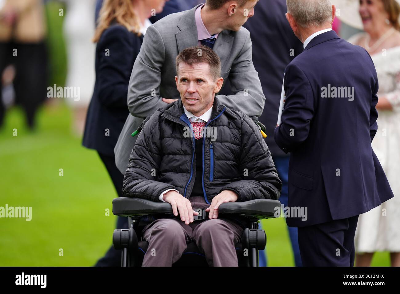 Former Jockey Graham Lee on day one of the Sky Bet Ebor Festival 2025 ...