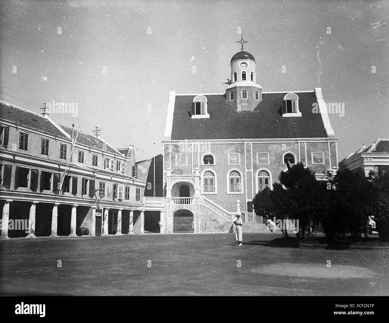 This glass negative from 1920-1941 shows the inner courtyard of Fort ...