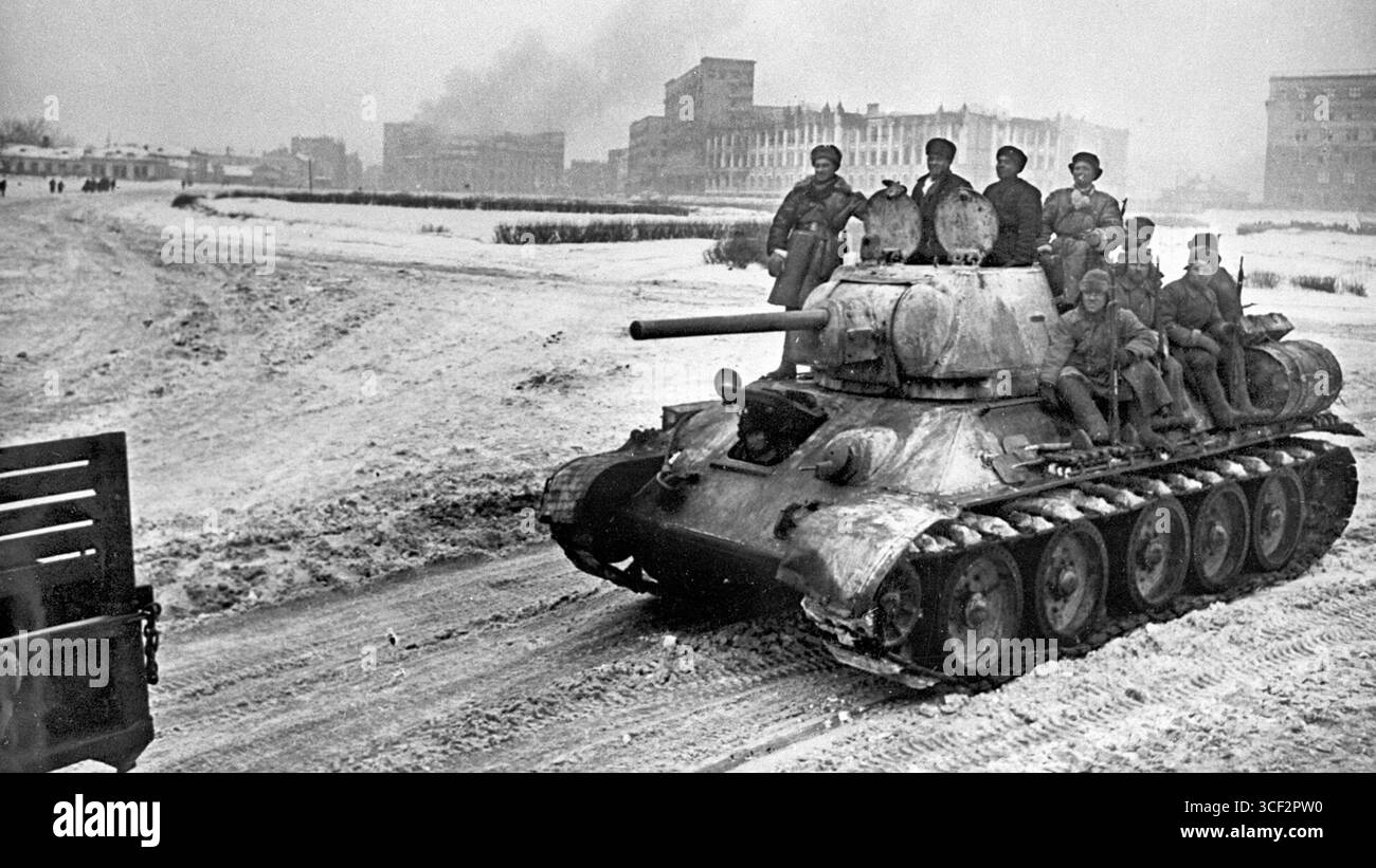 Wwii soviet tank Black and White Stock Photos & Images - Alamy
