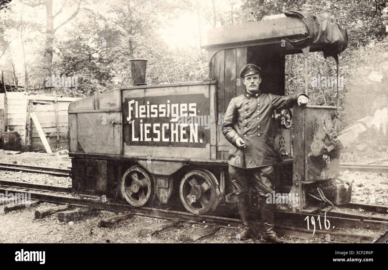 The 'Fleissiges Lieschen' field railway locomotive of the Reserve ...
