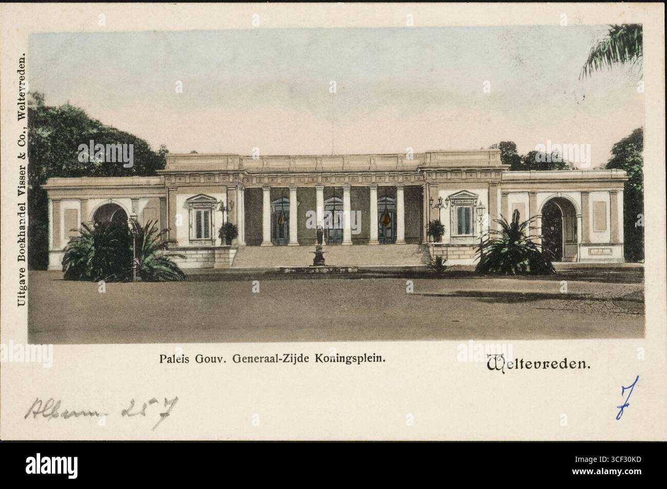 Architecture styles from 1900 hi-res stock photography and images - Alamy
