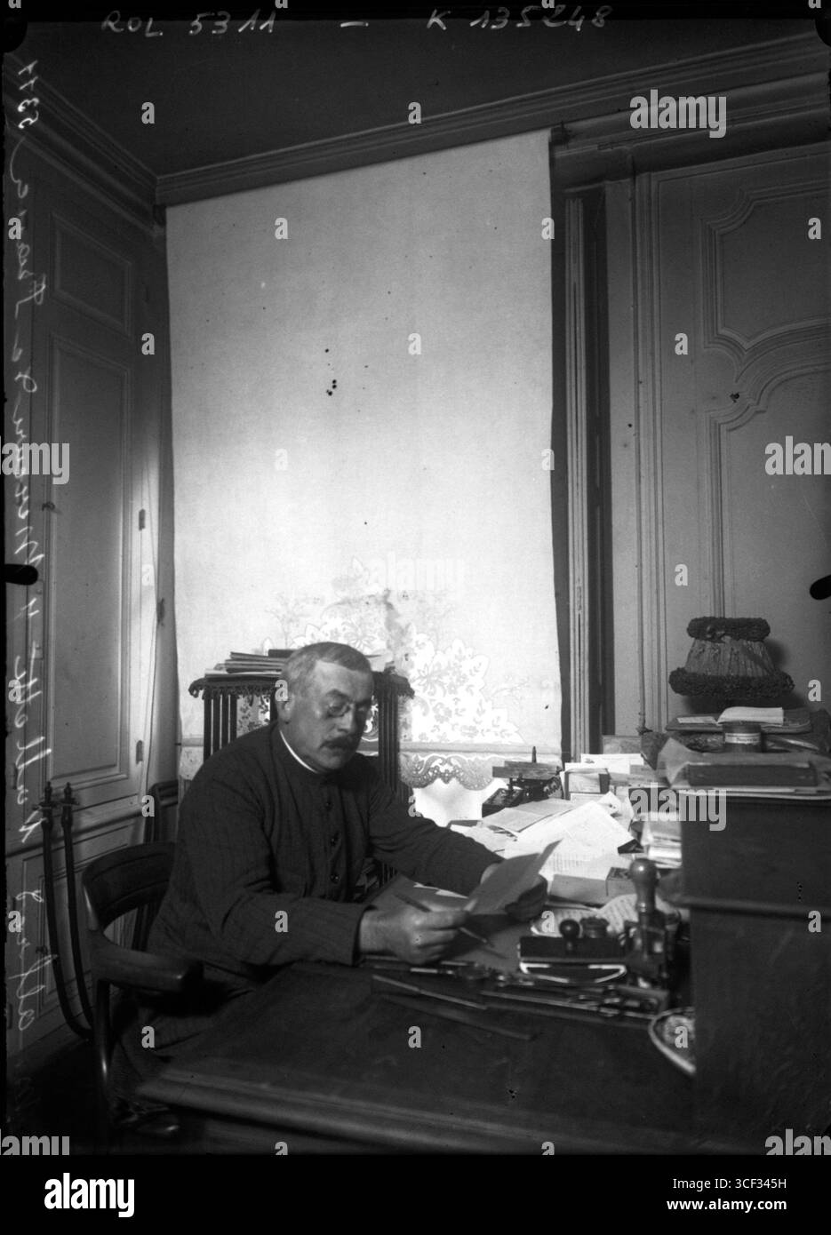 Rol de rol Black and White Stock Photos & Images - Alamy