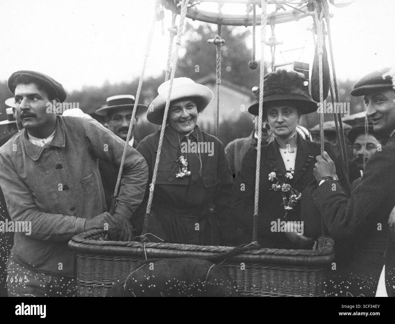 Aeronautical grand prix Black and White Stock Photos & Images - Alamy