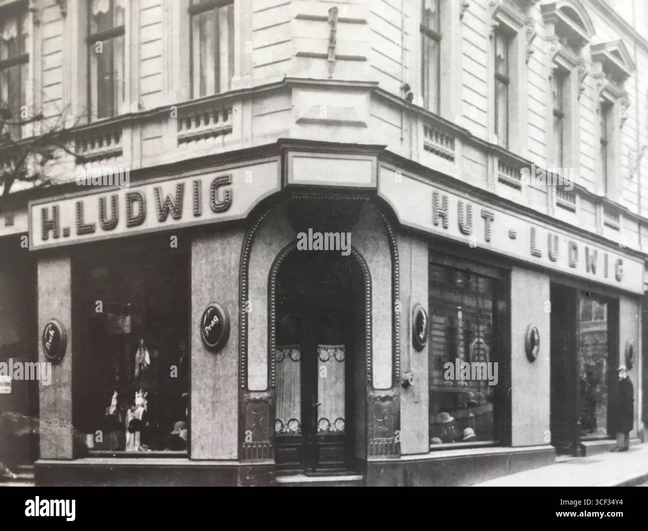 An exterior view of the Hut Ludwig Asch building in Karlovy Vary ...