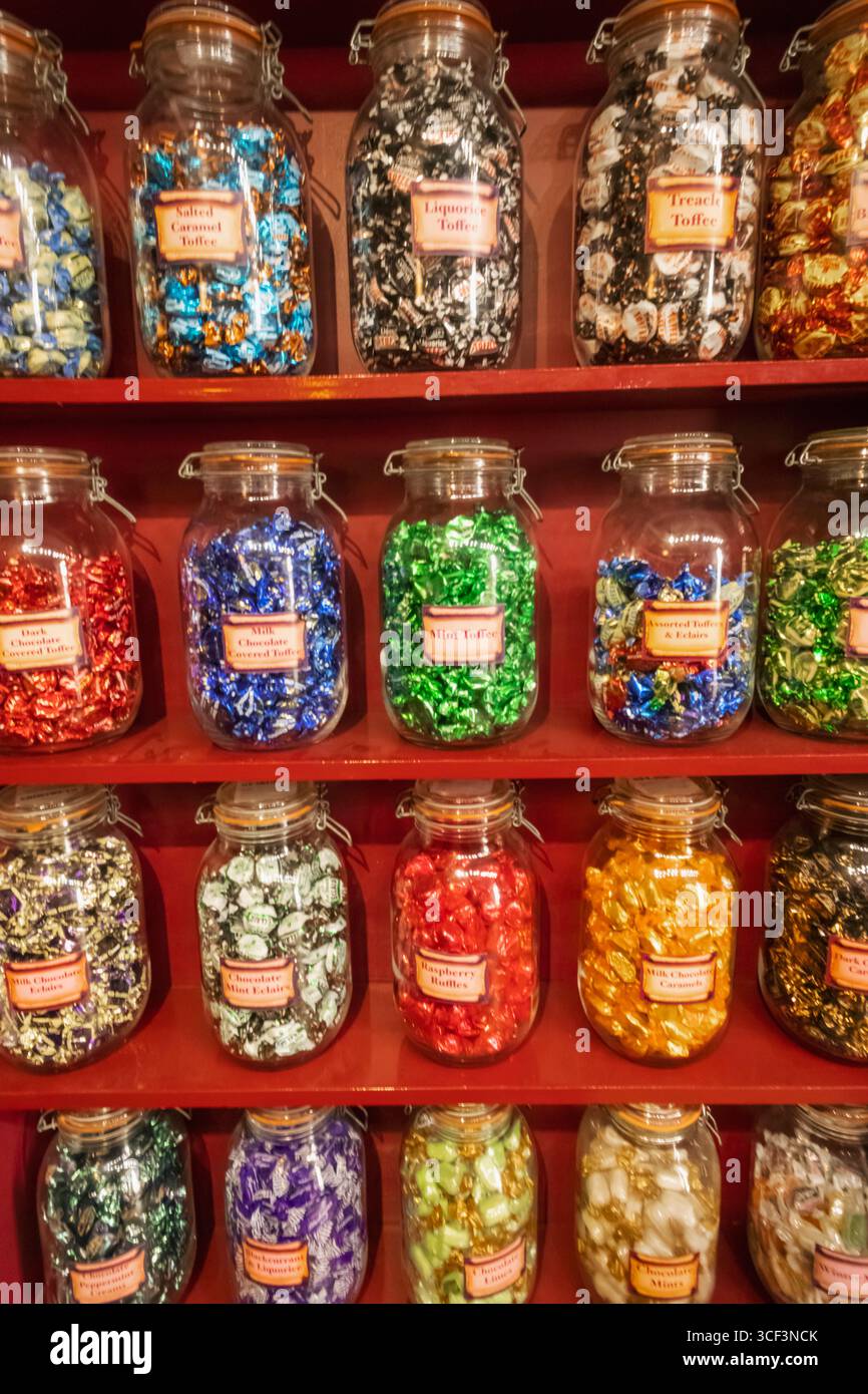England, Somerset, Bath, Abbey Green, The Bath Sweet Shop, Interior ...
