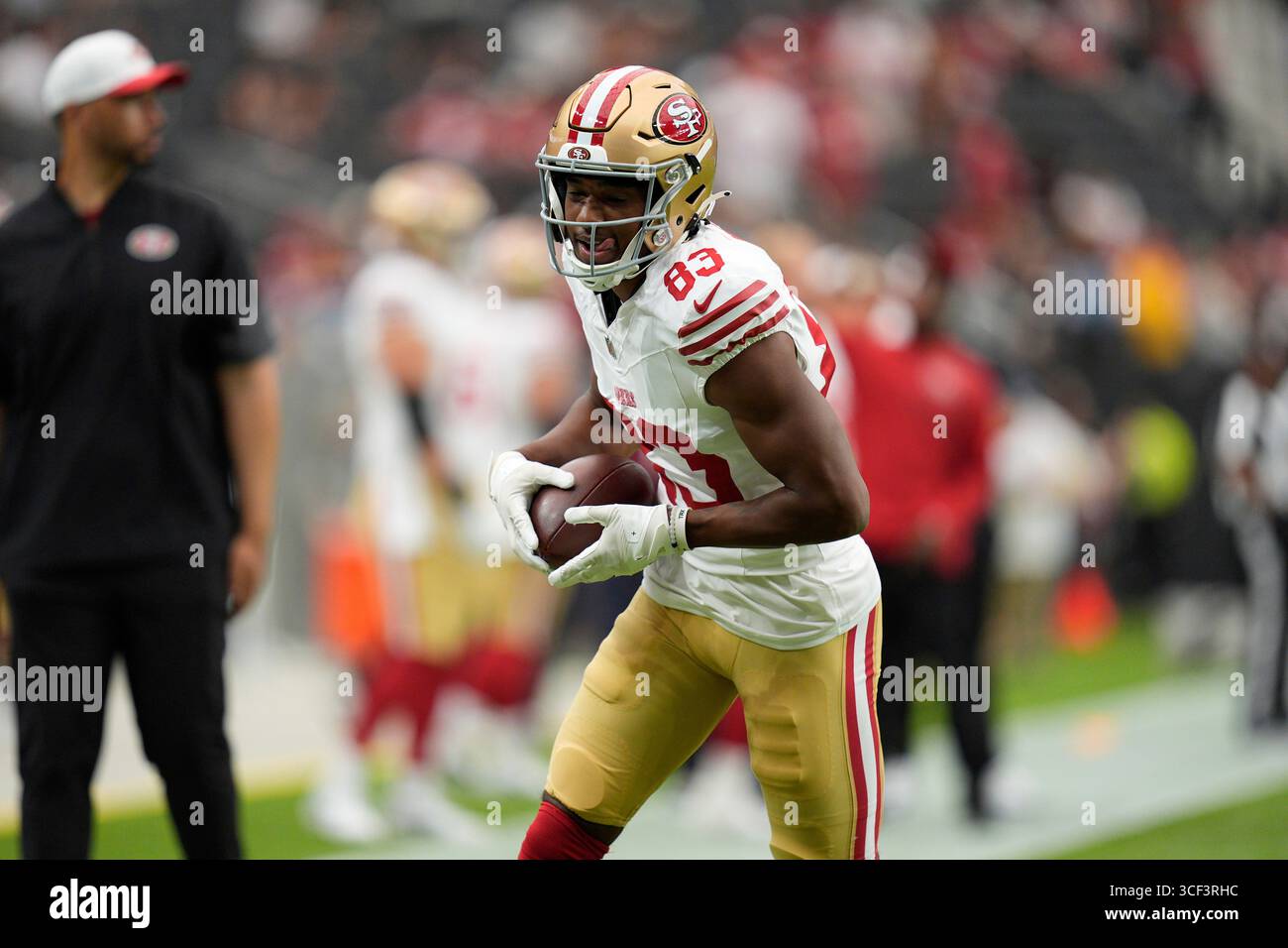 San Francisco 49ers wide receiver Terique Owens (83) warms up before a ...
