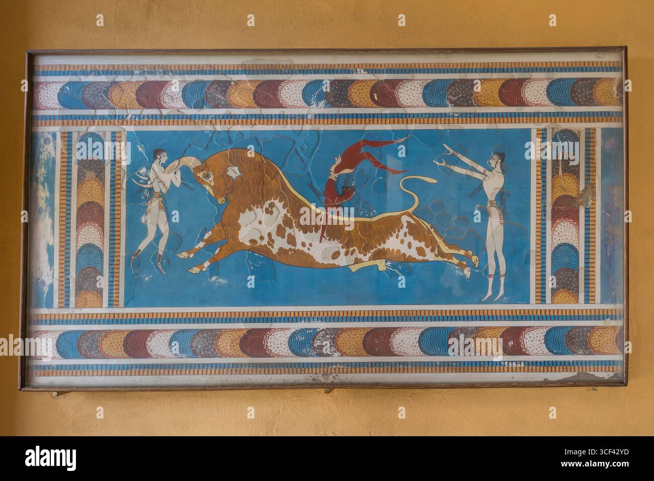 Wall painting with bull jumper (replica), Minoan palace of Knossos ...
