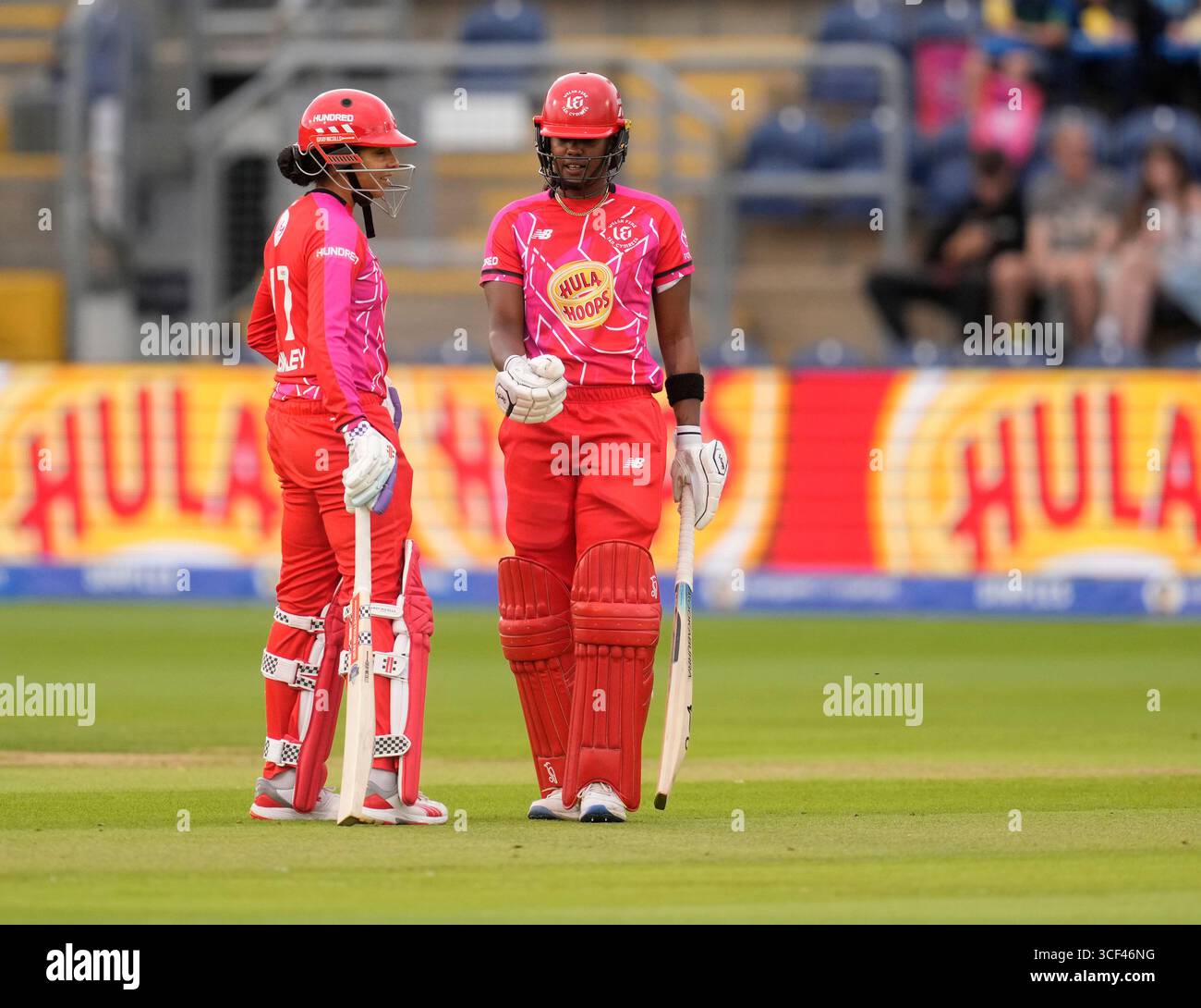 Cardiff,UK, 20 Aug 2025 Sophia Dunkley Hayley Matthews of Welsh Fire ...