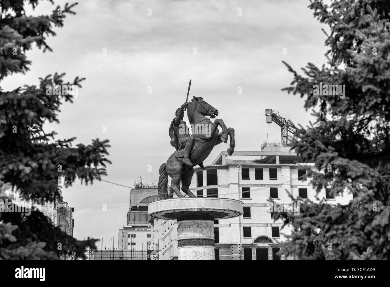 Statue sculpture skopje macedonia Black and White Stock Photos & Images ...