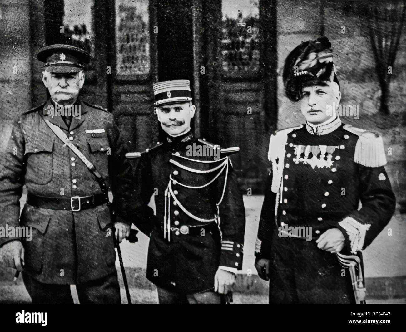 Armies uniforms hi-res stock photography and images - Alamy