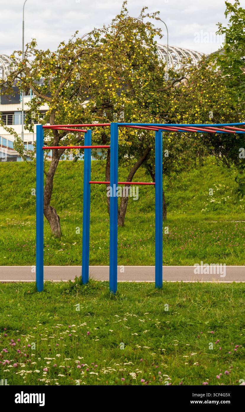 Rusty steel bars in hi-res stock photography and images - Alamy