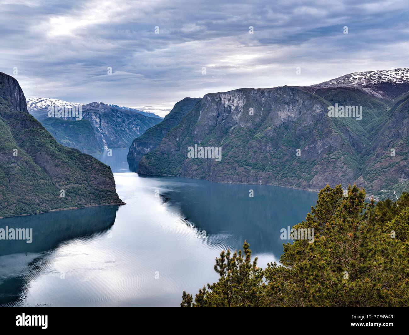 Stegastein viewing platform norway hi-res stock photography and images ...