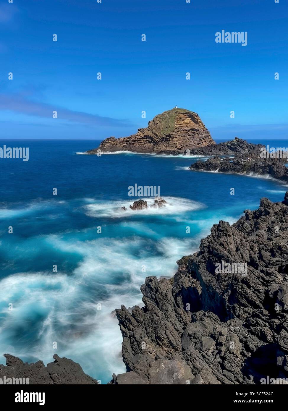 Porto moniz lighthouse hi-res stock photography and images - Alamy