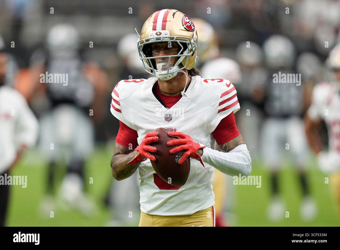 San Francisco 49ers wide receiver Robbie Chosen (3) warms up before a ...