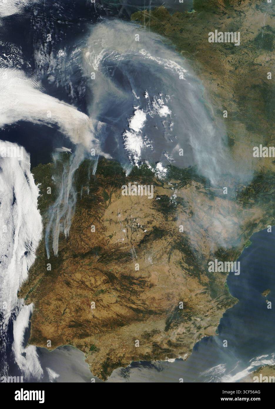 August 15, 2025 - Portugal - Wildland fires in Spain and Portugal ...