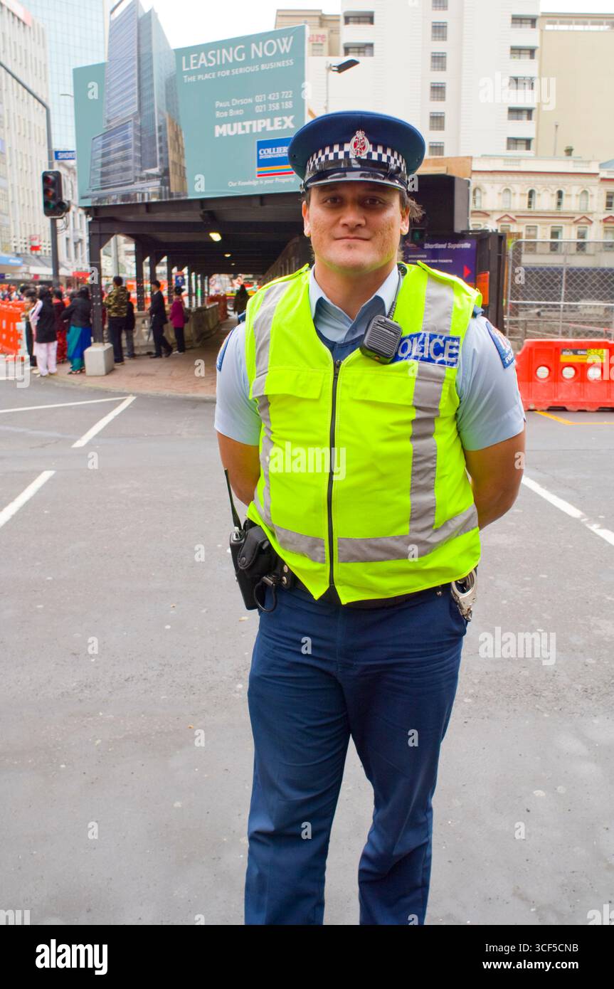 Uniform police officer, Queen Street, Auckland, Northland, North Island ...
