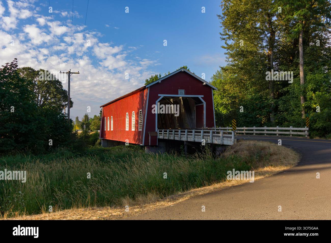 Shimanek Covered Bridge, Thomas Creek, Linn County, Oregon, USA. Built ...