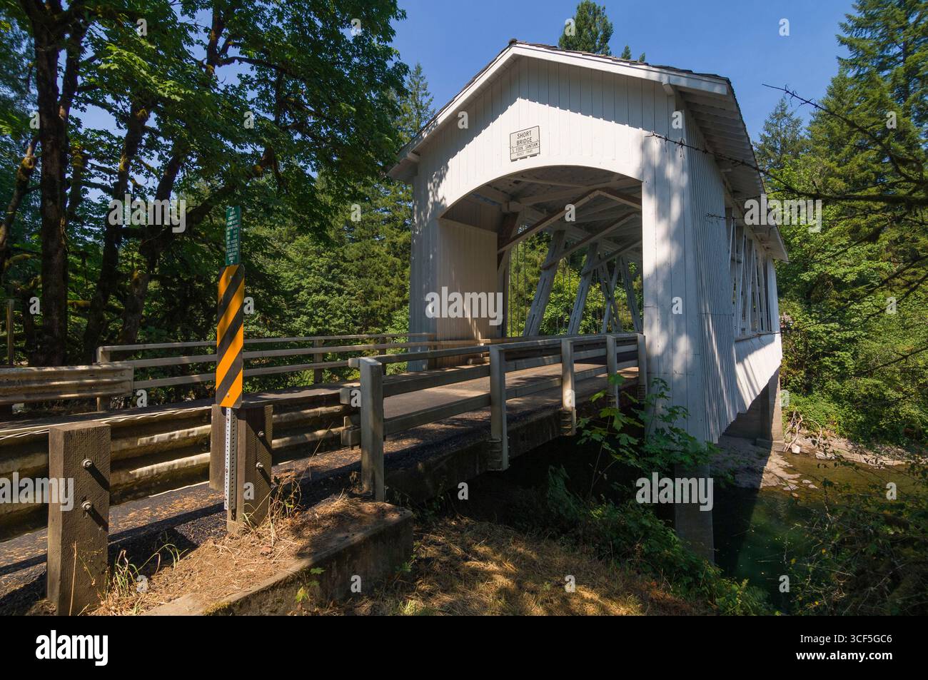 Whiskey butte bridge hi-res stock photography and images - Alamy