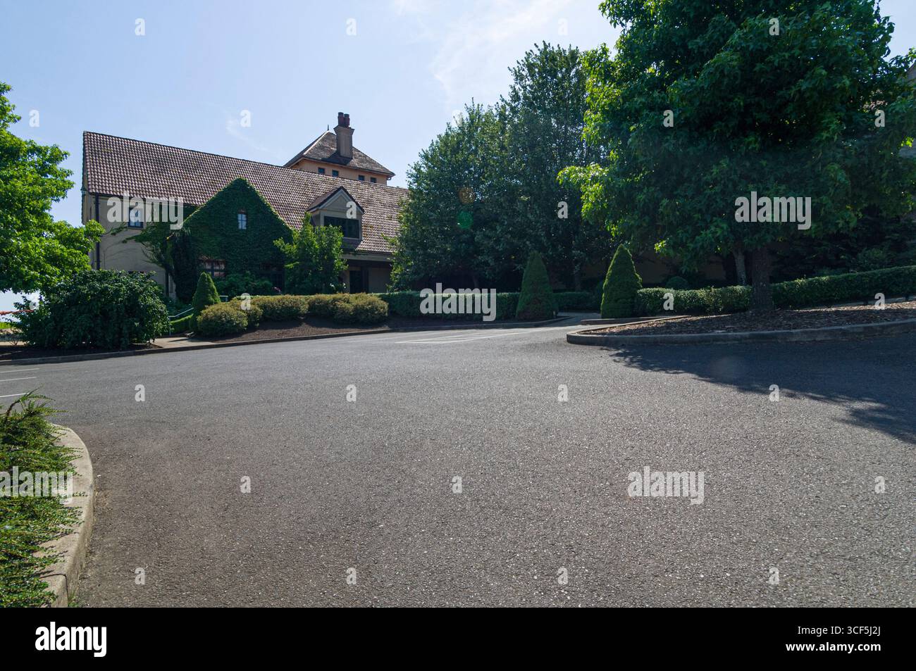 King Estate Winery, Eugene, Lane County, Oregon, USA Stock Photo - Alamy