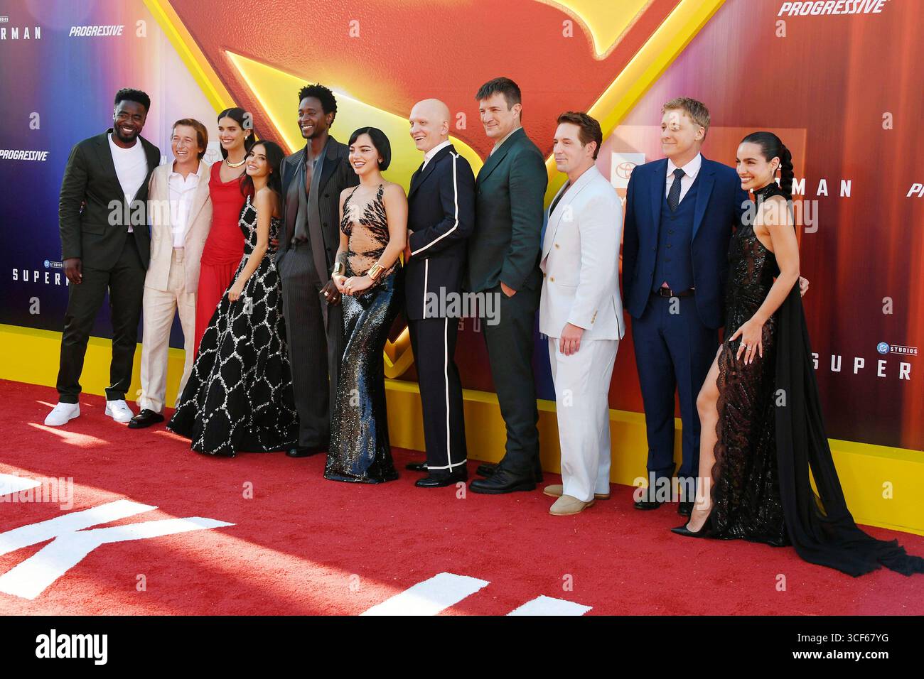 Christopher McDonald, Skyler Gisondo, Sara Sampaio, Mikaela Hoover, Edi ...