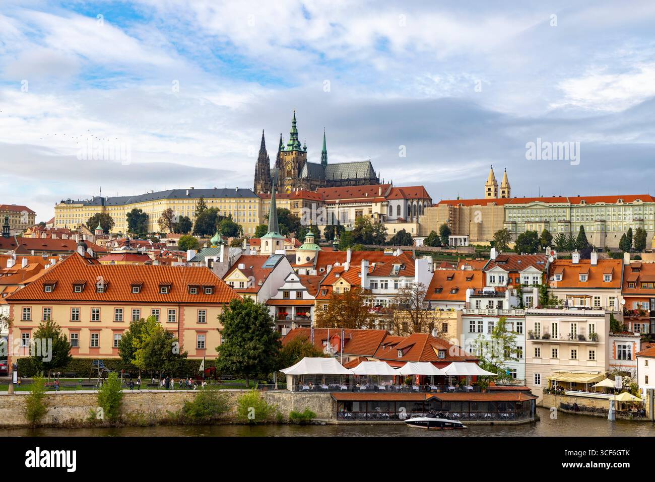 Views of the 9th century Prague Castle complex from Charles Bridge ...