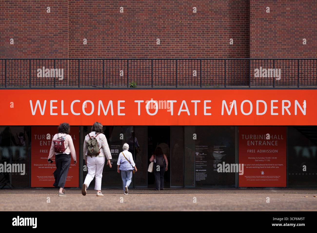 Members of the public enter the Tate Modern contemporary art gallery on ...