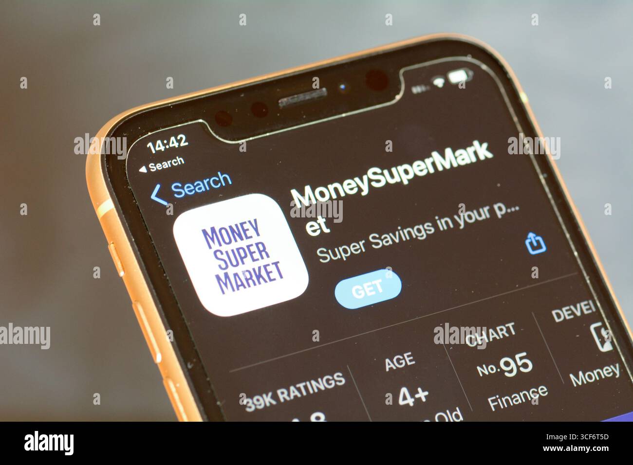 Moneysupermarket smart phone hi-res stock photography and images - Alamy