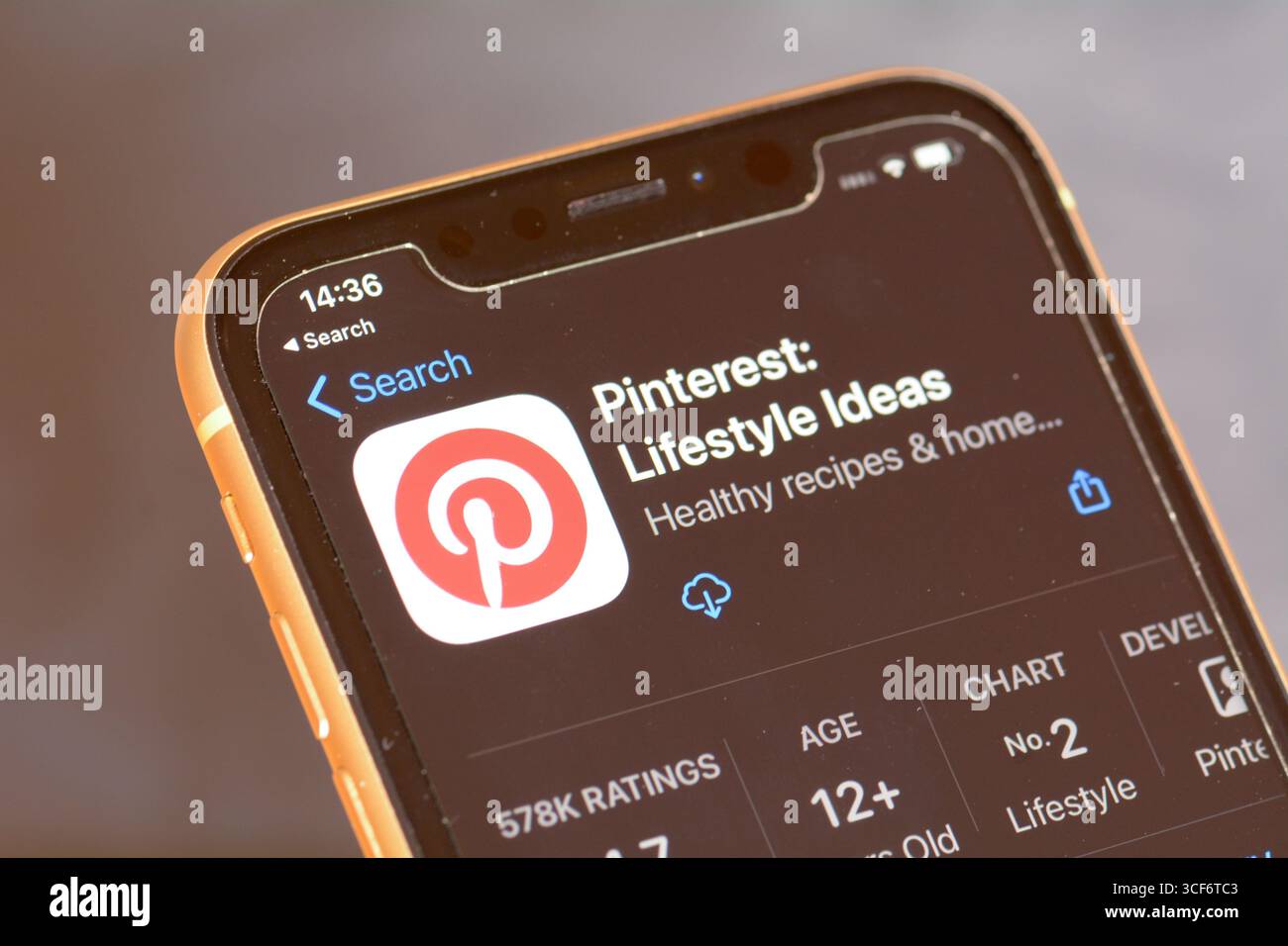 Pinterest screen hi-res stock photography and images - Alamy