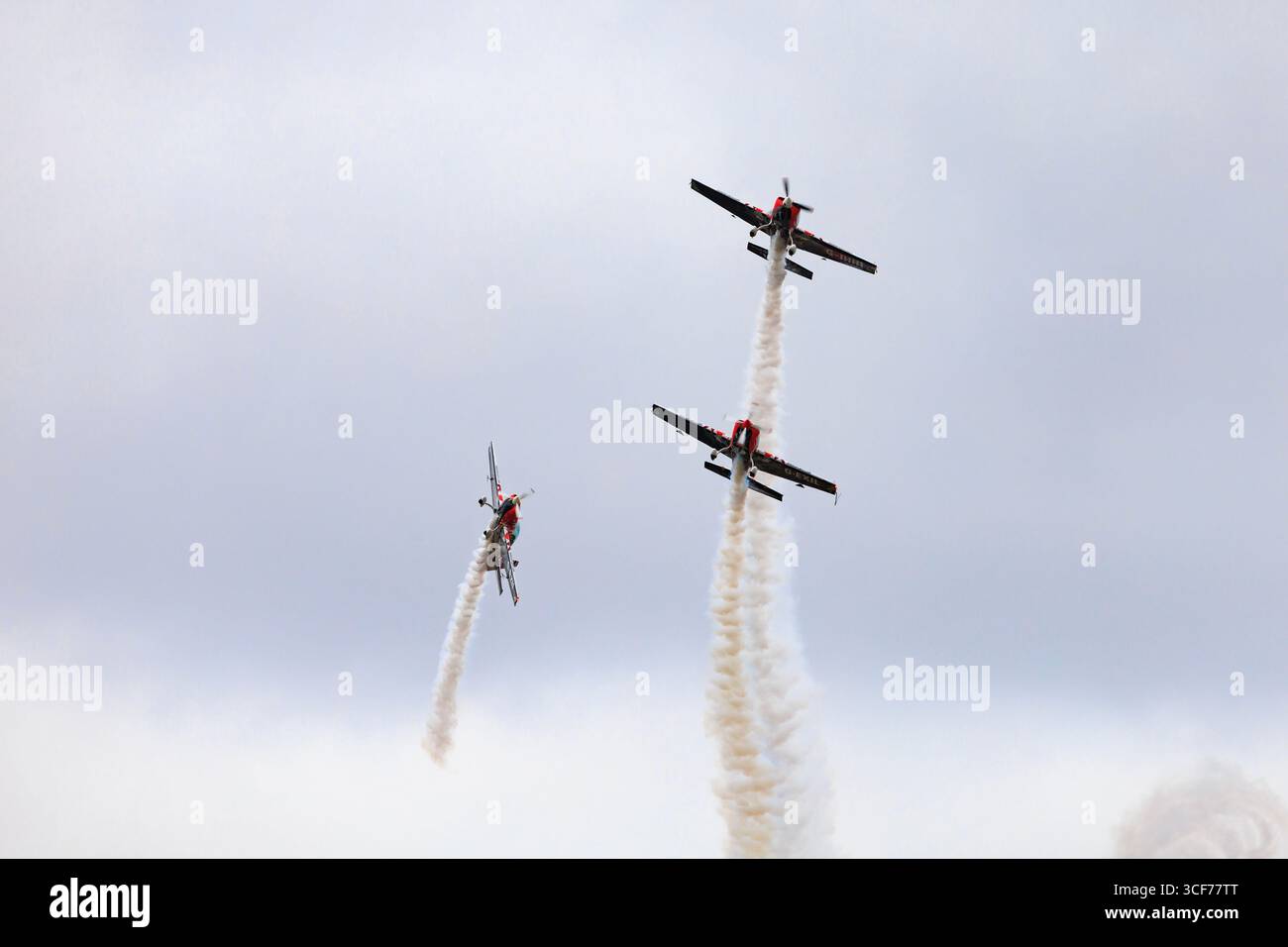 Mark Jefferies Global Stars Air Show Team, Extra 300 aerobatic aircraft ...