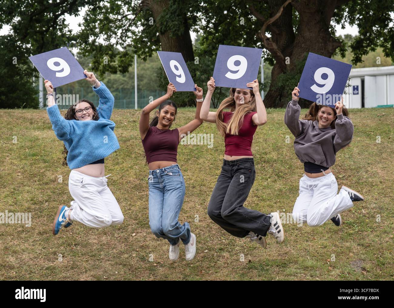 Kira leeds hi-res stock photography and images - Alamy
