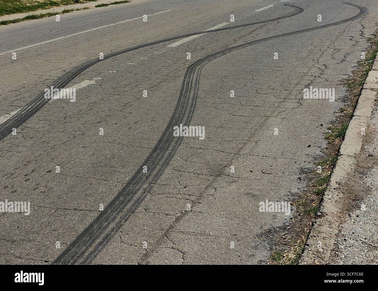 Drift curve hi-res stock photography and images - Alamy