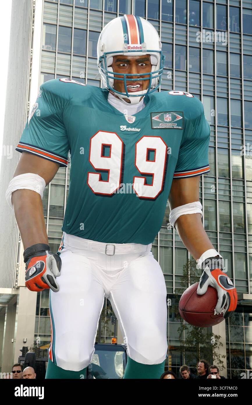 Jason taylor miami dolphins hi-res stock photography and images - Alamy