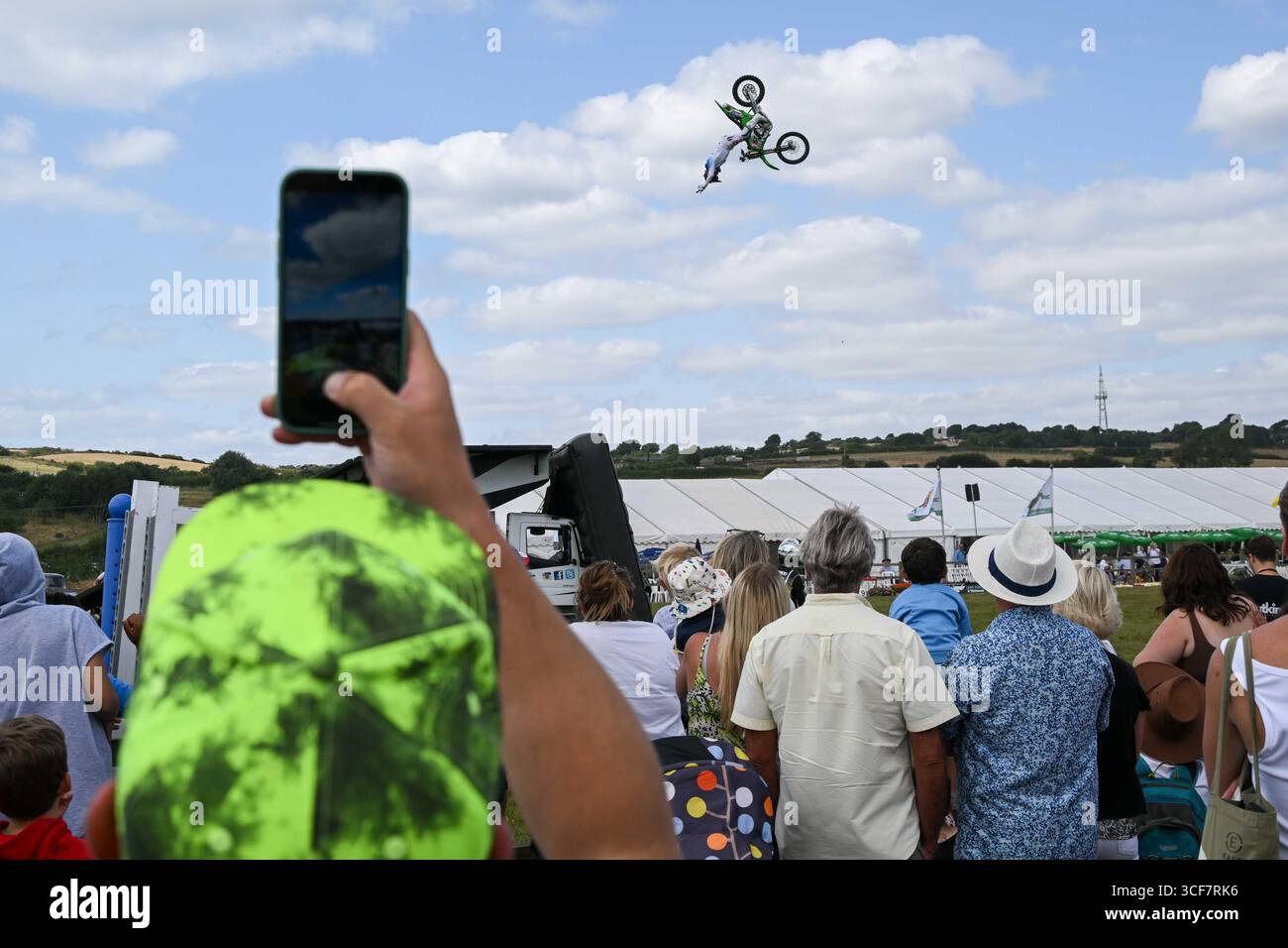 Bridport, Dorset, UK. 21st August 2025. Riders from the Squbb Freestyle ...
