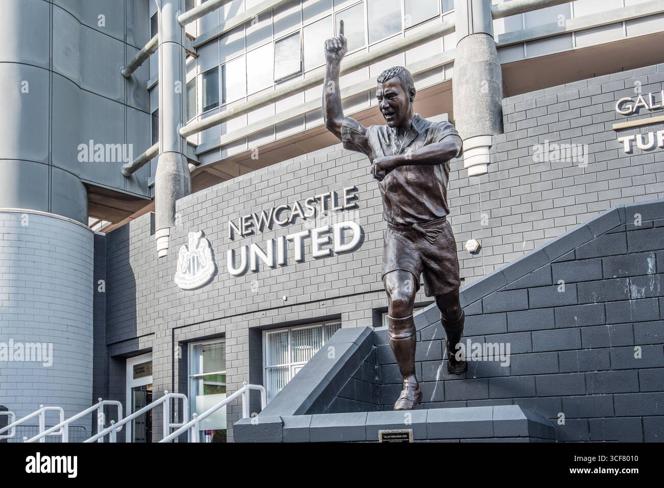 Alan shearer hi-res stock photography and images - Alamy