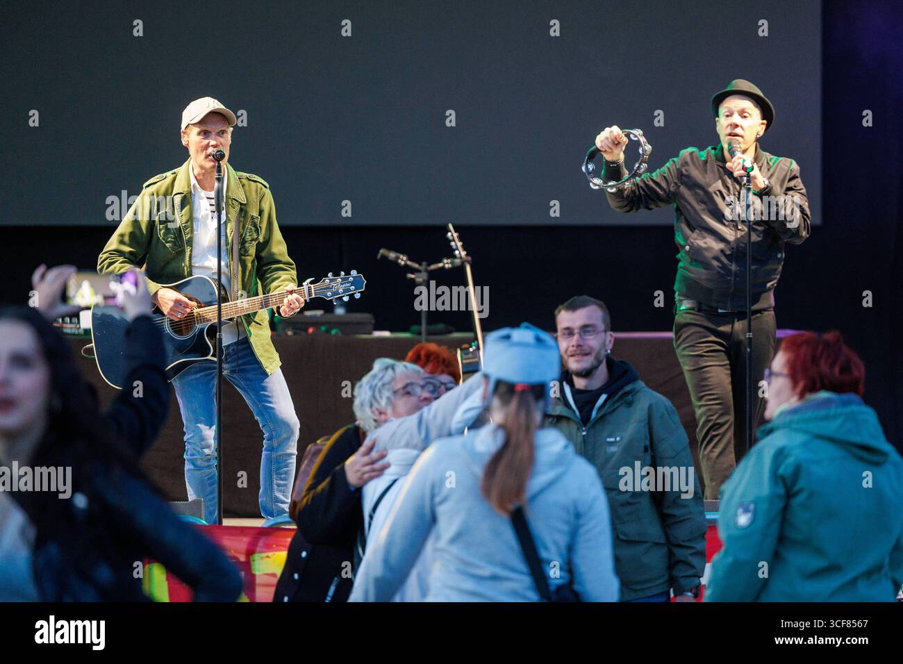 23.05.2025: Haff-Sail in Ueckermünde - Auftritt Die JunX Christopher ...