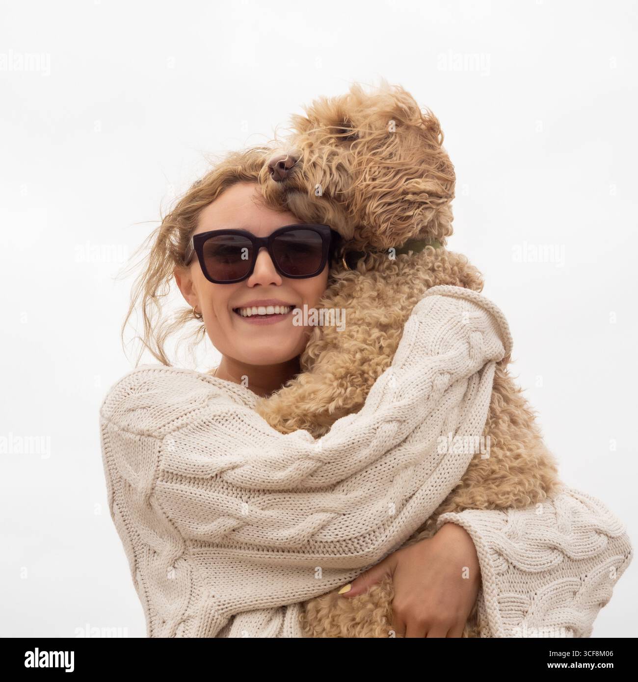 Blonde woman on beach hi-res stock photography and images - Alamy